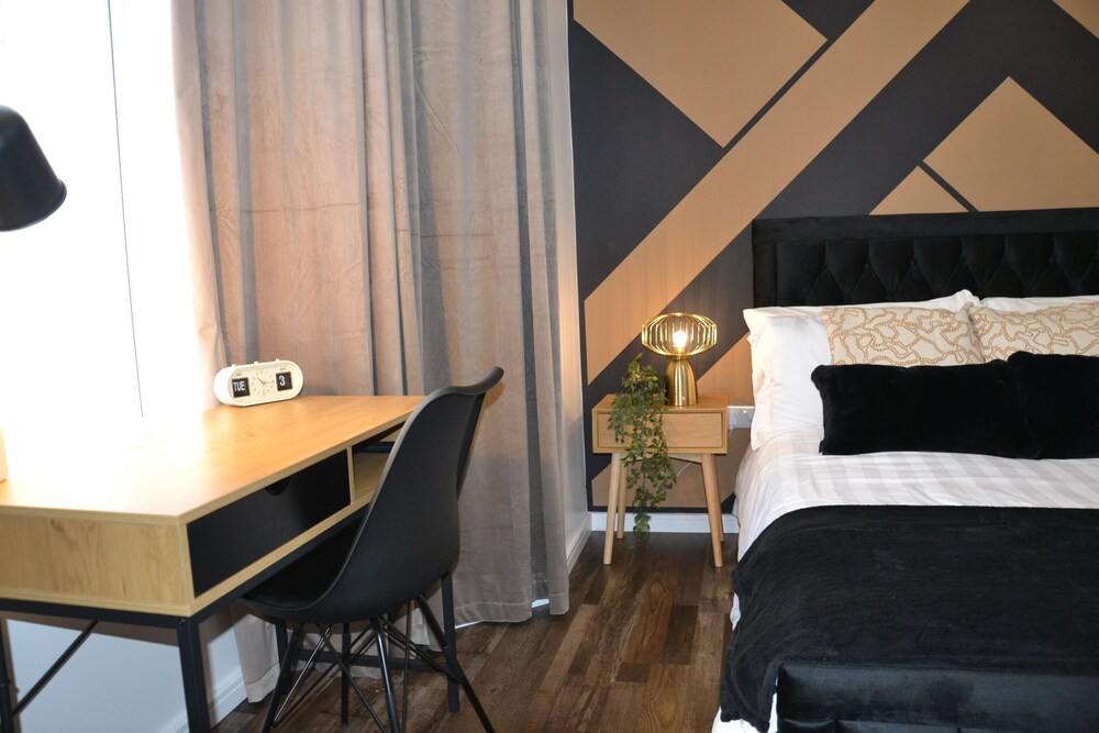 1BR | 3 Sleep | Contractors | Insurance | Free Par - Coventry | Vrbo