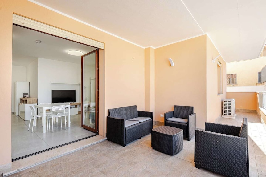 The House Of Valeria - Rome Ciampino Airport (CIA)