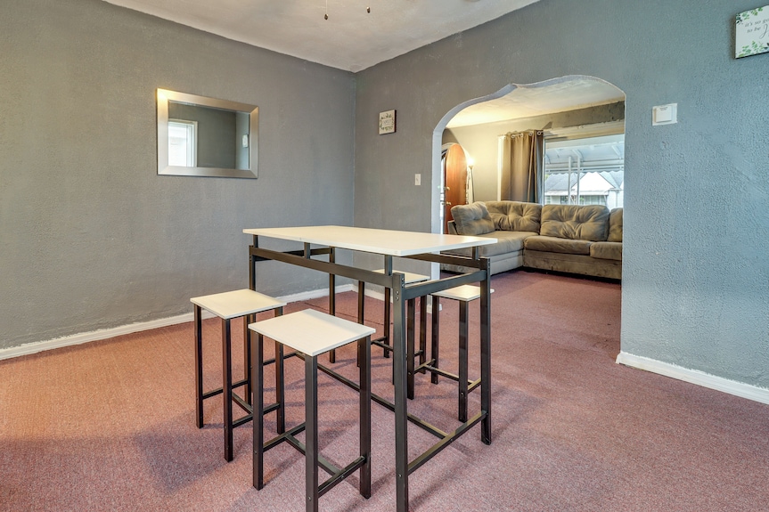 Pet-friendly Family Home: Easy Dtwn Detroit Access - Dearborn, MI