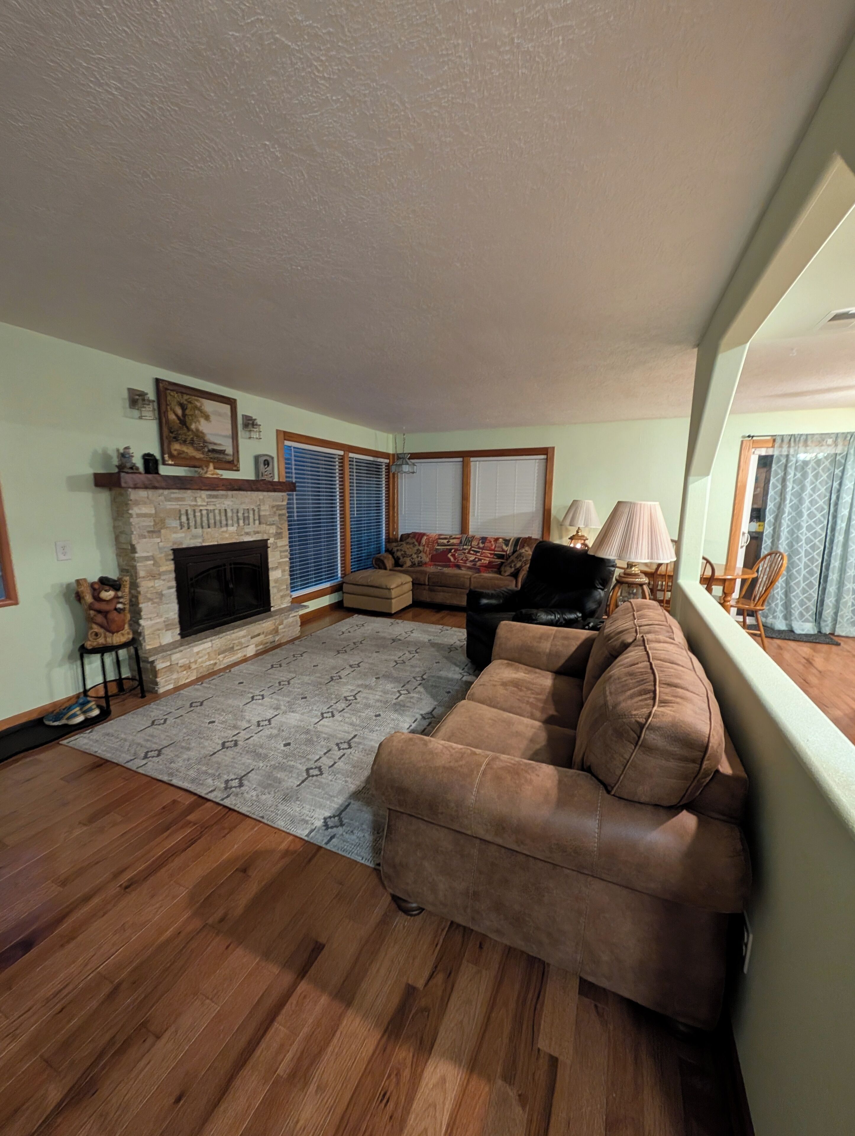 Short Walk To The Beach! Beautiful Remodeled 4br Home With Large Deck. - Depoe Bay, OR