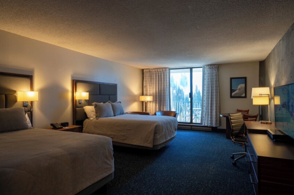 Bedroom unit at the Iron Blosam at Snowbird resort over new years week ...