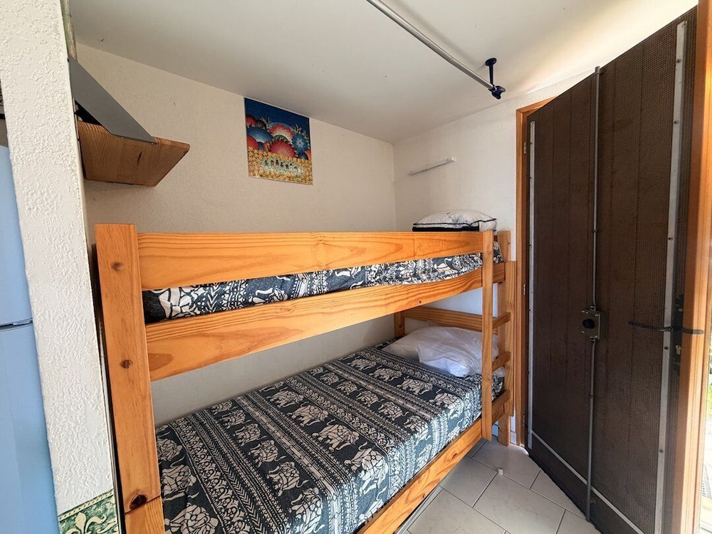 CYRNEA 27 - Walking distance to the beach - Air conditioning - Wi-Fi ...