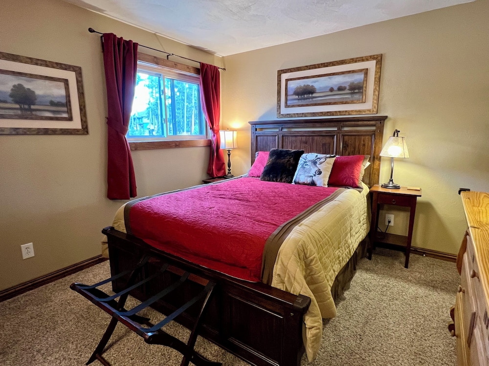Breathtaking Winter Retreat - Luxurious fully furnished - 30+ day min ...