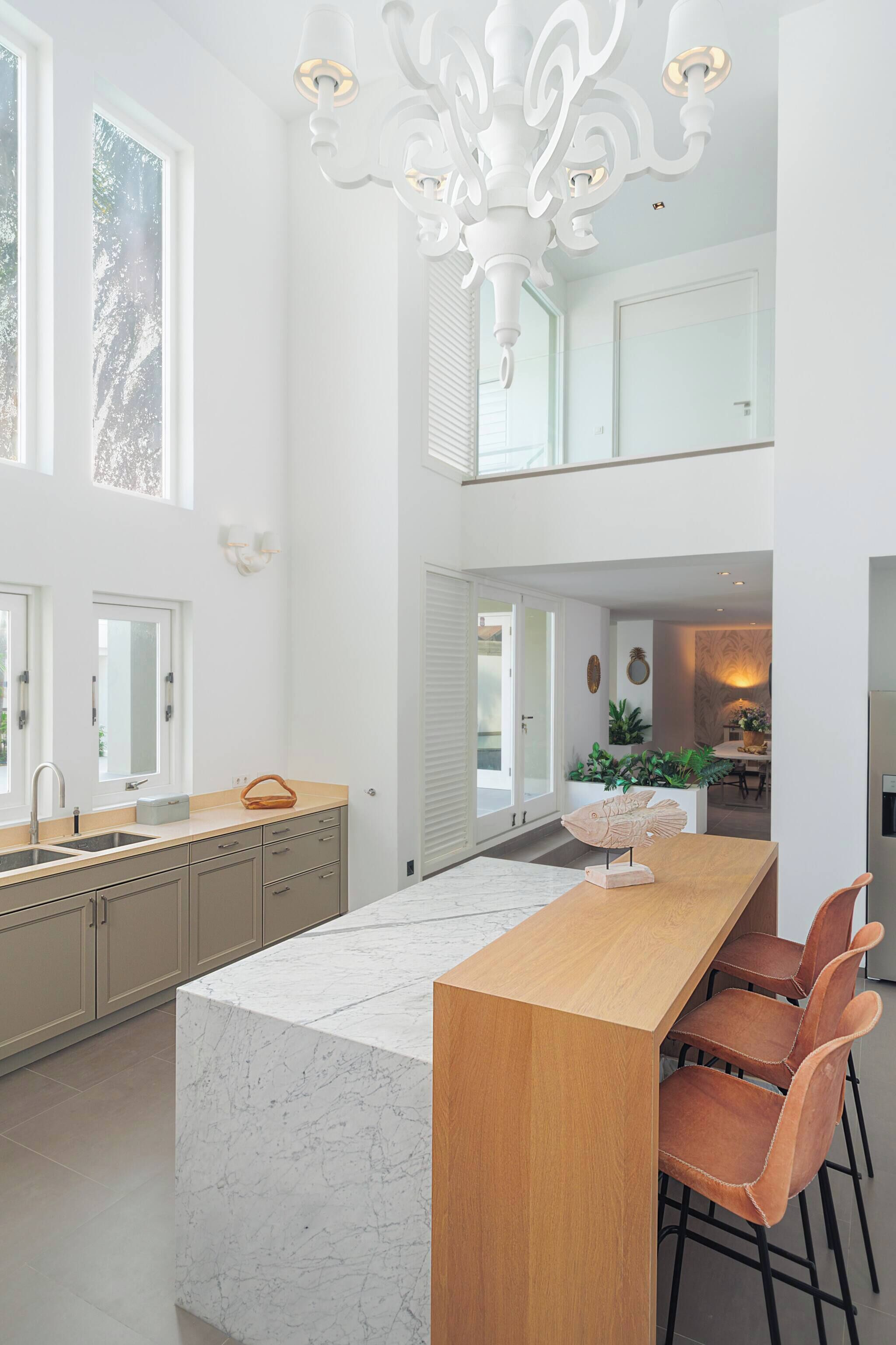 Vila, 4 quartos, piscina particular, vista para o jardim | Sala de jantar