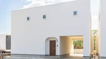 Vila, 3 quartos, para não fumantes, piscina particular (14 Beds/BBQ/2 parking spaces/Onna 10A) | Ferros/tábuas de passar roupa, berços grátis, Wi-Fi de cortesia