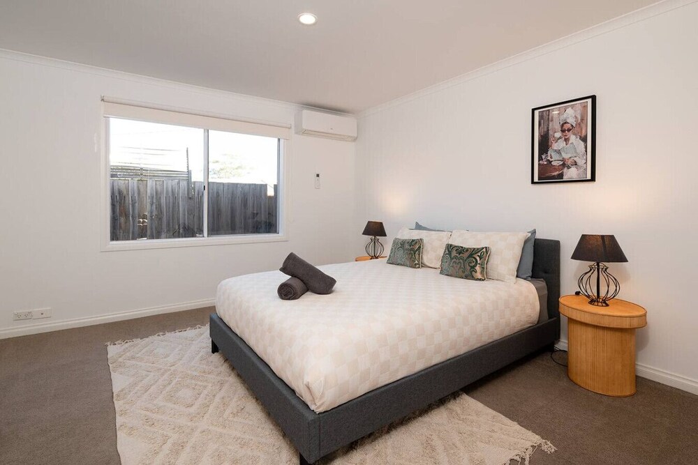 Ella’s Beach Shack - Capel Sound - Melbourne | Stayz