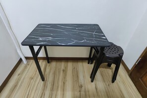 Quarto Duplo, casa de banho privativa | Wi-fi grátis, roupa de cama fornecida 