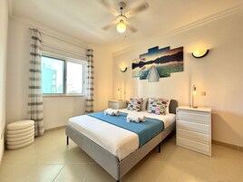 1 quarto, roupa de cama fornecida 