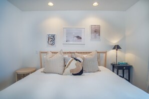 Condo, várias camas, varanda, vista para a montanha (Andora Villa 123) | 2 quartos, individualmente decorados, individualmente mobiliados