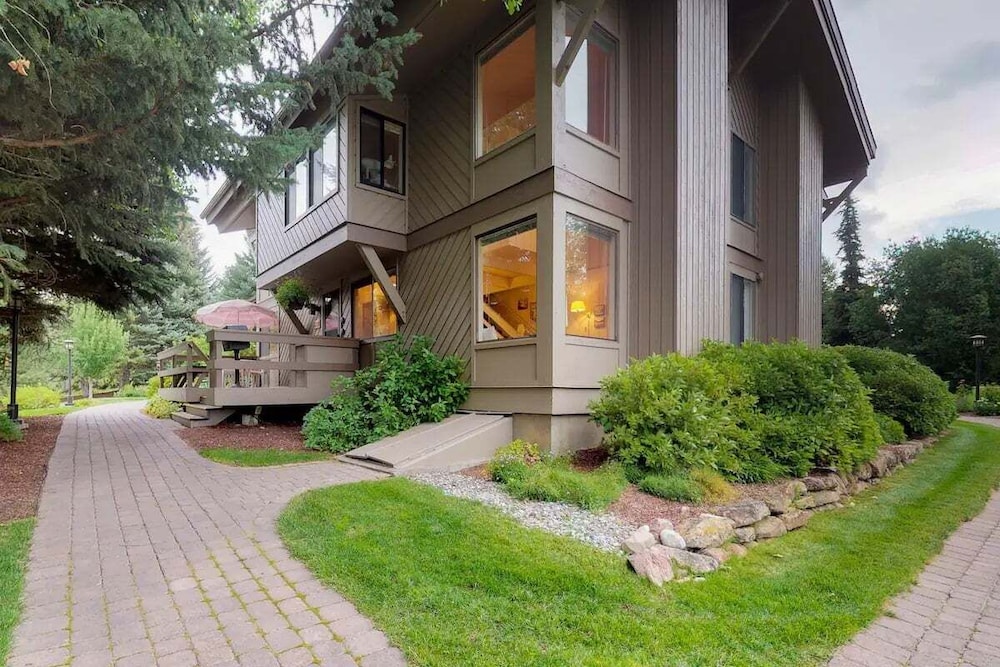 Retro 3bd Sun Valley Condo + Free Resort Amenities! - Sun Valley, ID