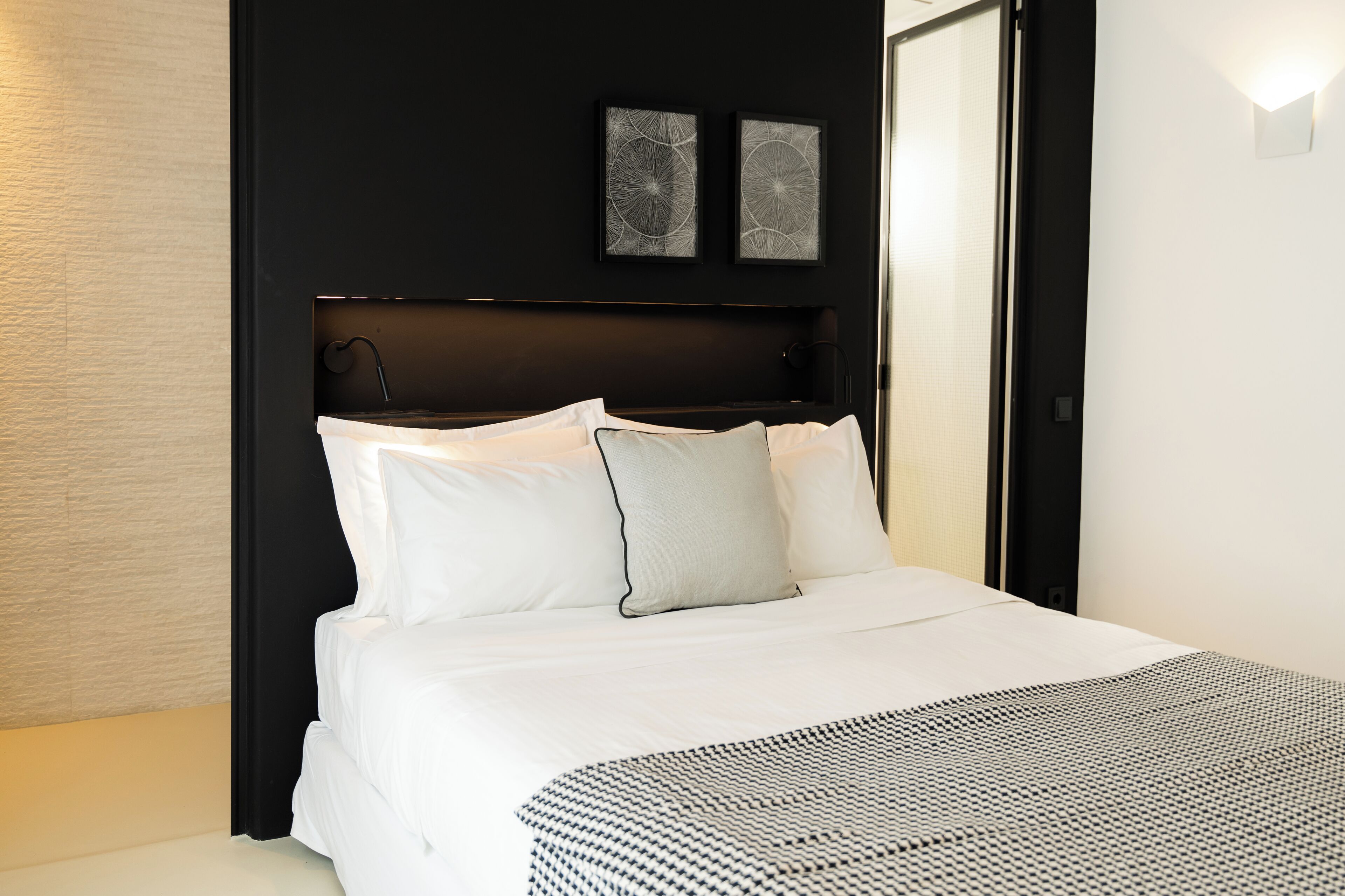 Quarto casal | Frigobar, cofres nos quartos, Wi-Fi de cortesia, roupa de cama