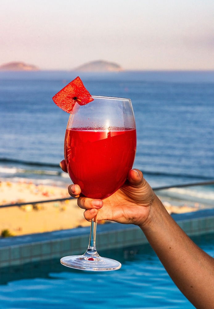 Sea View And Balcony With Bathtub Q20 - Copacabana