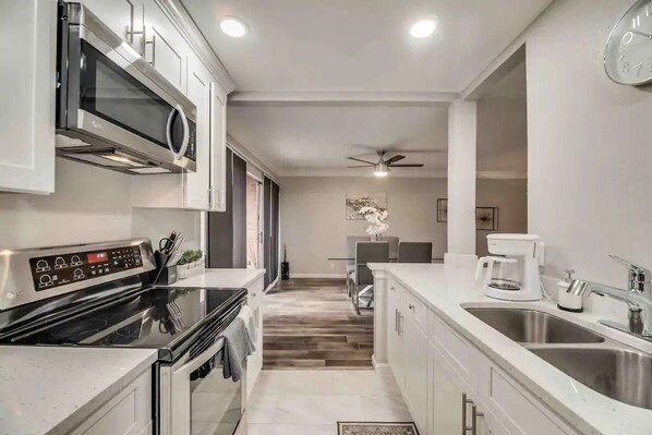 Lux 2BD Skyline view G Prairie GP46A Reviews, Deals & Photos 2026 - Expedia