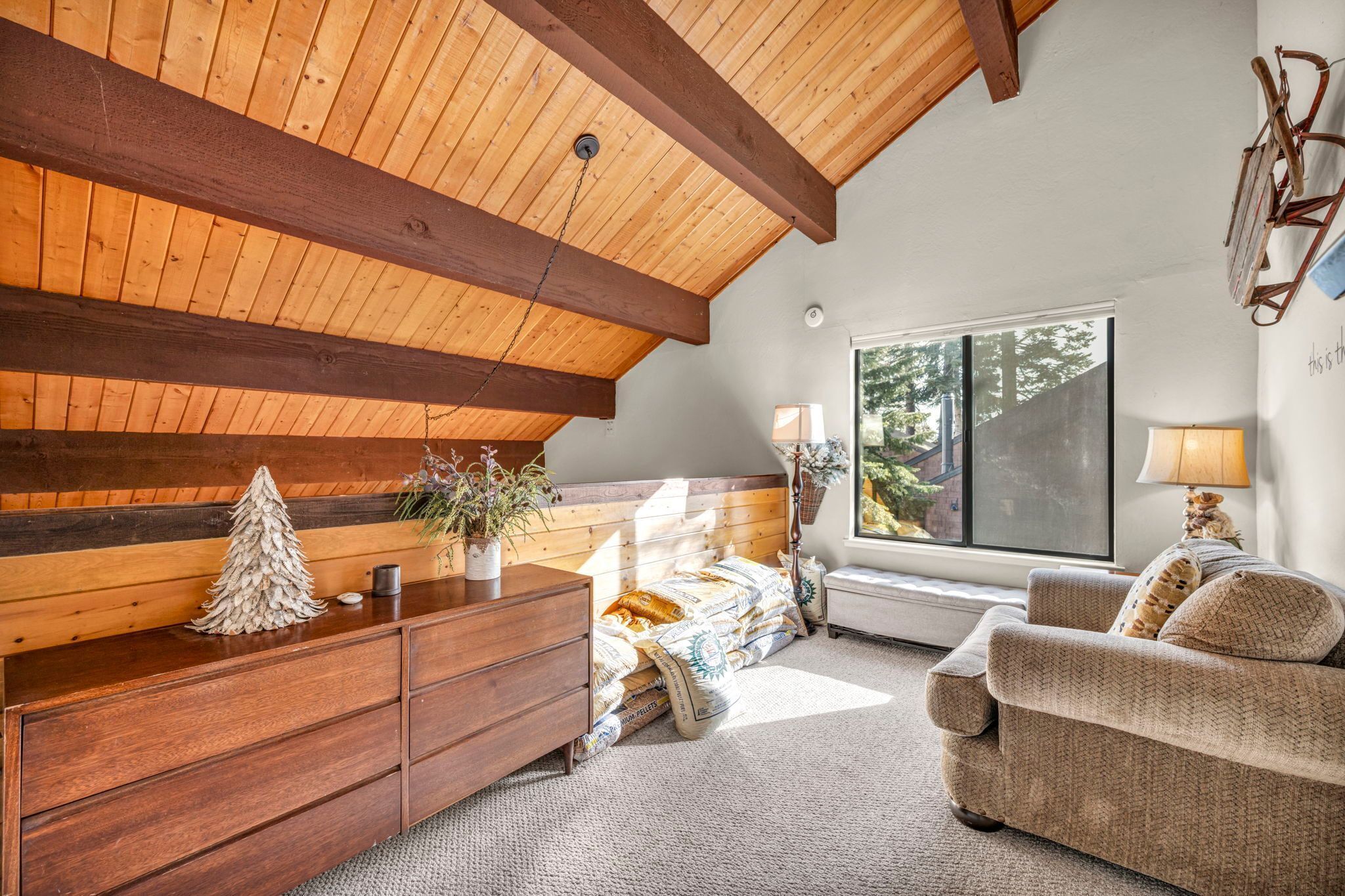 Beautiful 3br Ski-in/ski-out Donner Condo - Truckee, CA