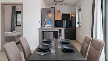 Apartamento (Apartment Infinity with Hot Tub) | Sala de jantar