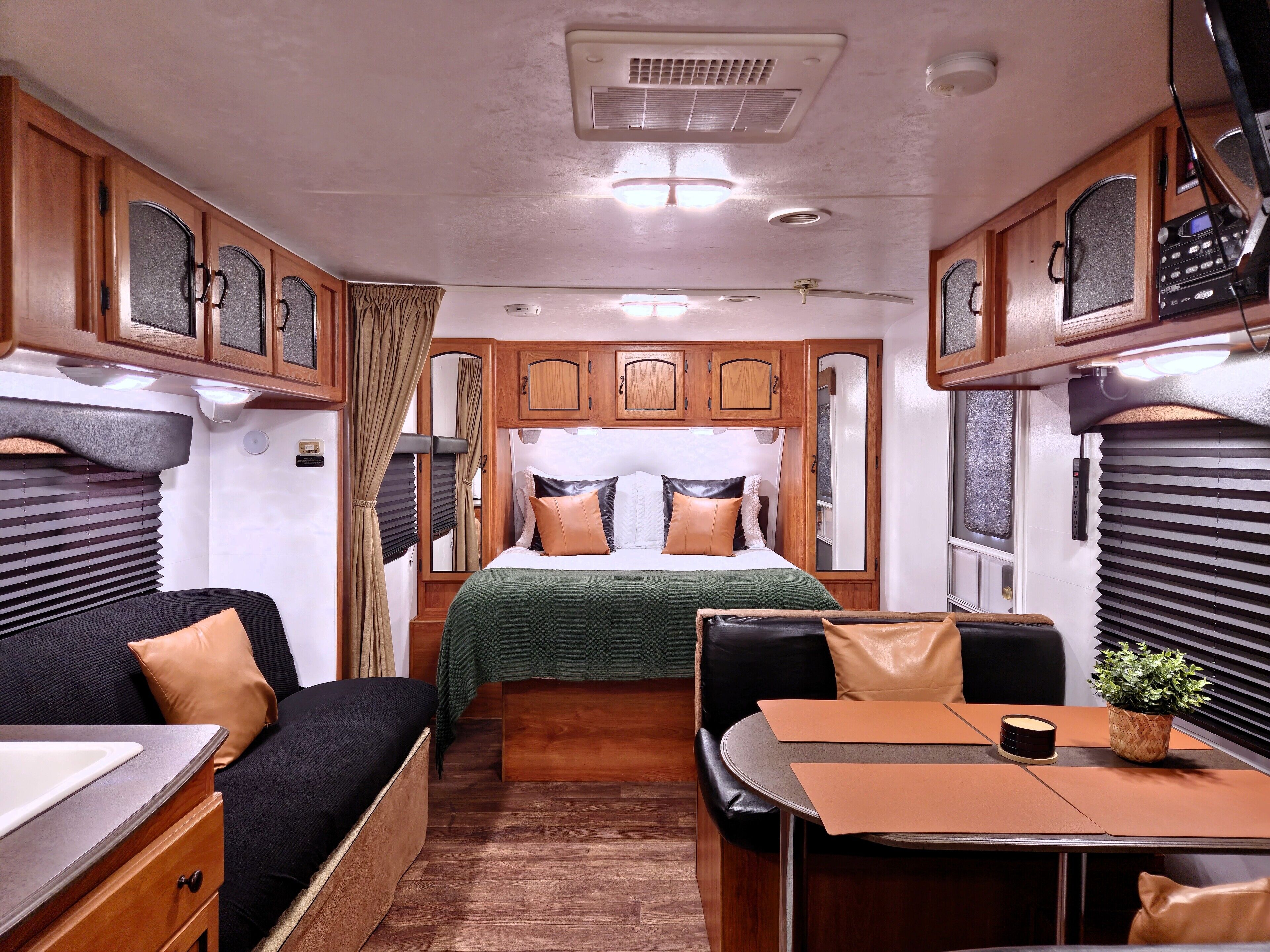 Cozy Rv Retreat/private Backyard- 5 Min From Rainbow River Park - Florida