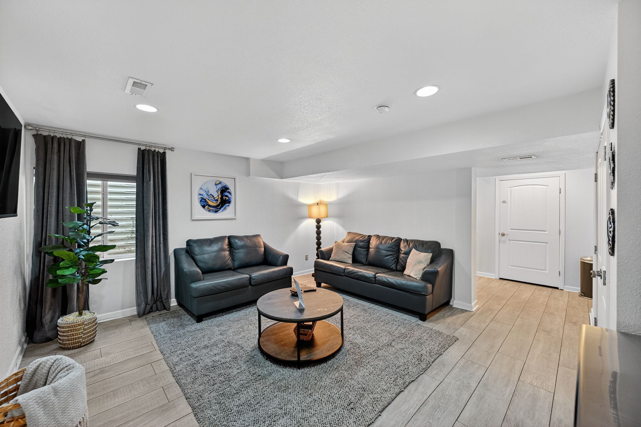 Modern Apartment  W/ Ac Near Parks Dining & Dia - Brighton, CO