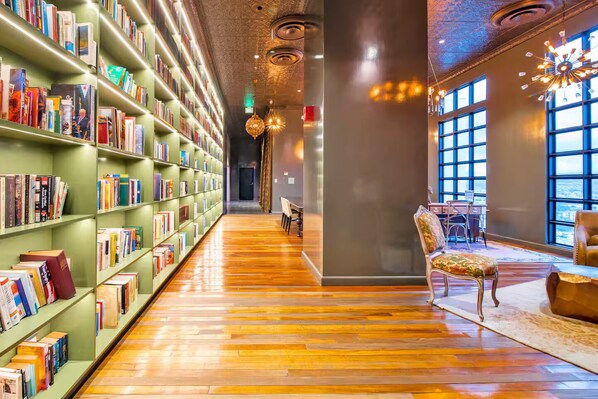 New stylish apartment in gastronomic hotspot w/AC Reviews, Deals ...