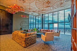 New stylish apartment in gastronomic hotspot w/AC Reviews, Deals ...