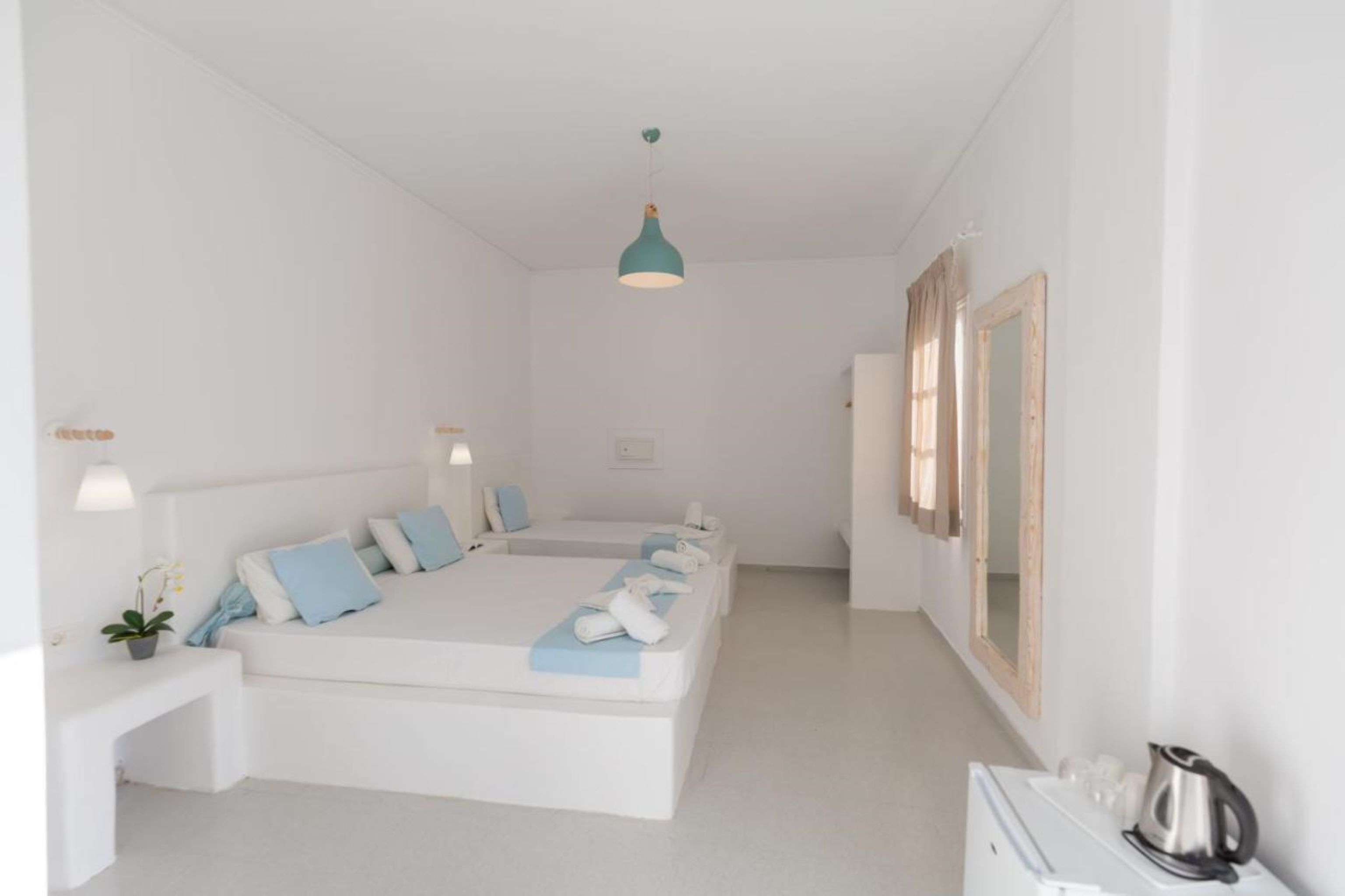 Quarto Triplo Superior | Lençóis italianos Frette, roupa de alta qualidade, cofre no quarto 