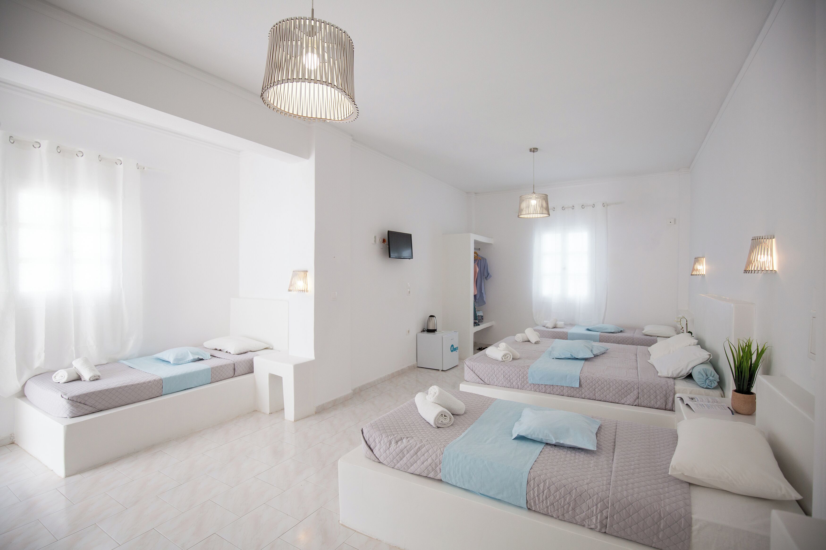 Quarto Familiar | Lençóis italianos Frette, roupa de alta qualidade, cofre no quarto 