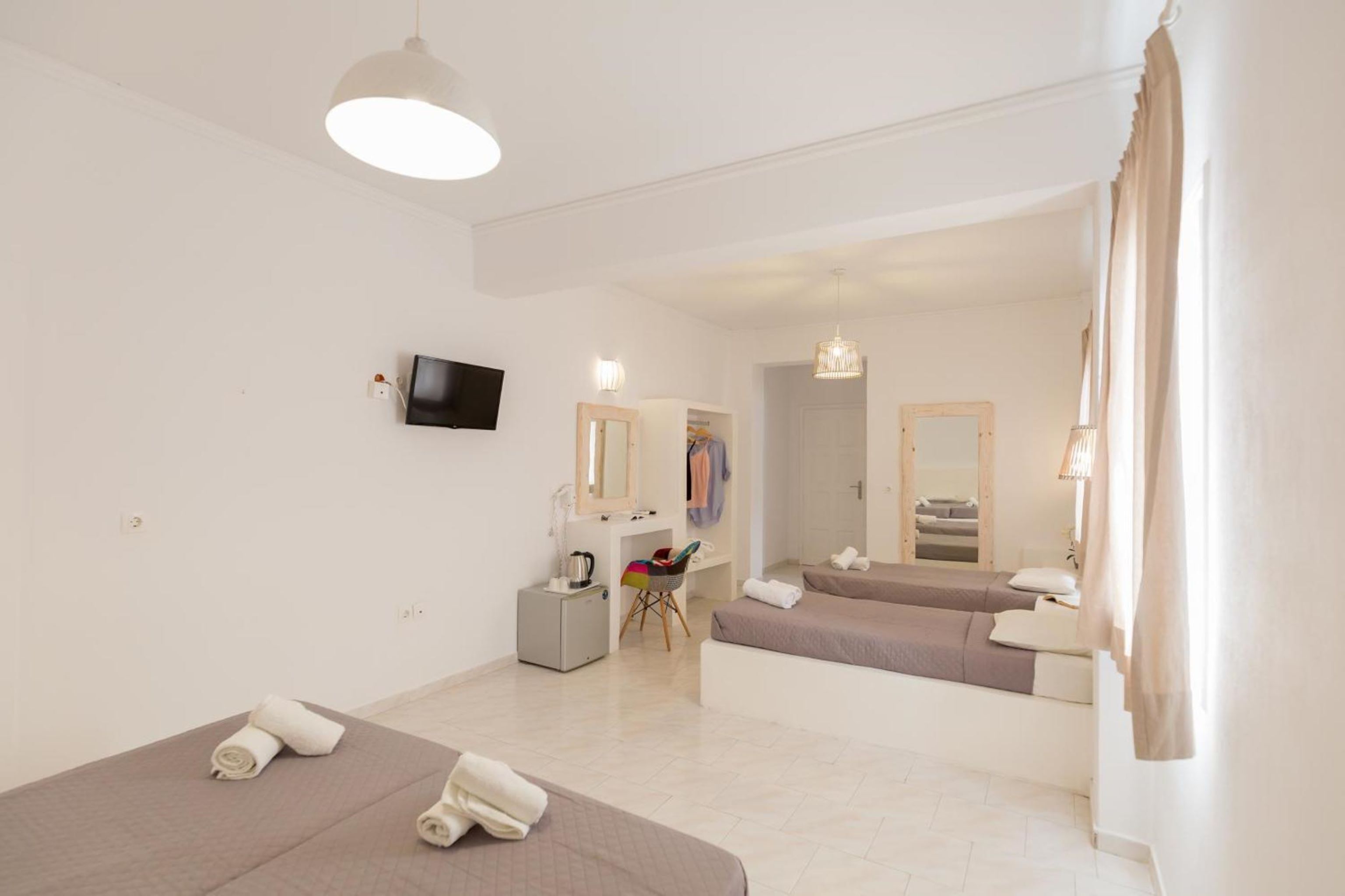 Lençóis italianos Frette, roupa de alta qualidade, cofre no quarto 