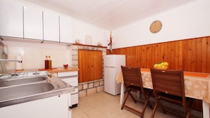 Casa | Cozinha privada | Geladeira, fogão, cooktop