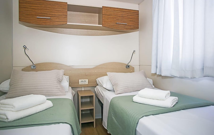 Caravane Acceptant Les Animaux Domestiques à Drnis Avec Wi-fi - Croatie