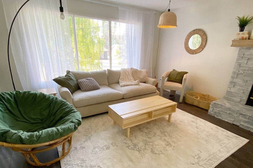 New! Spacious Bright Home In Great Location - Red Deer