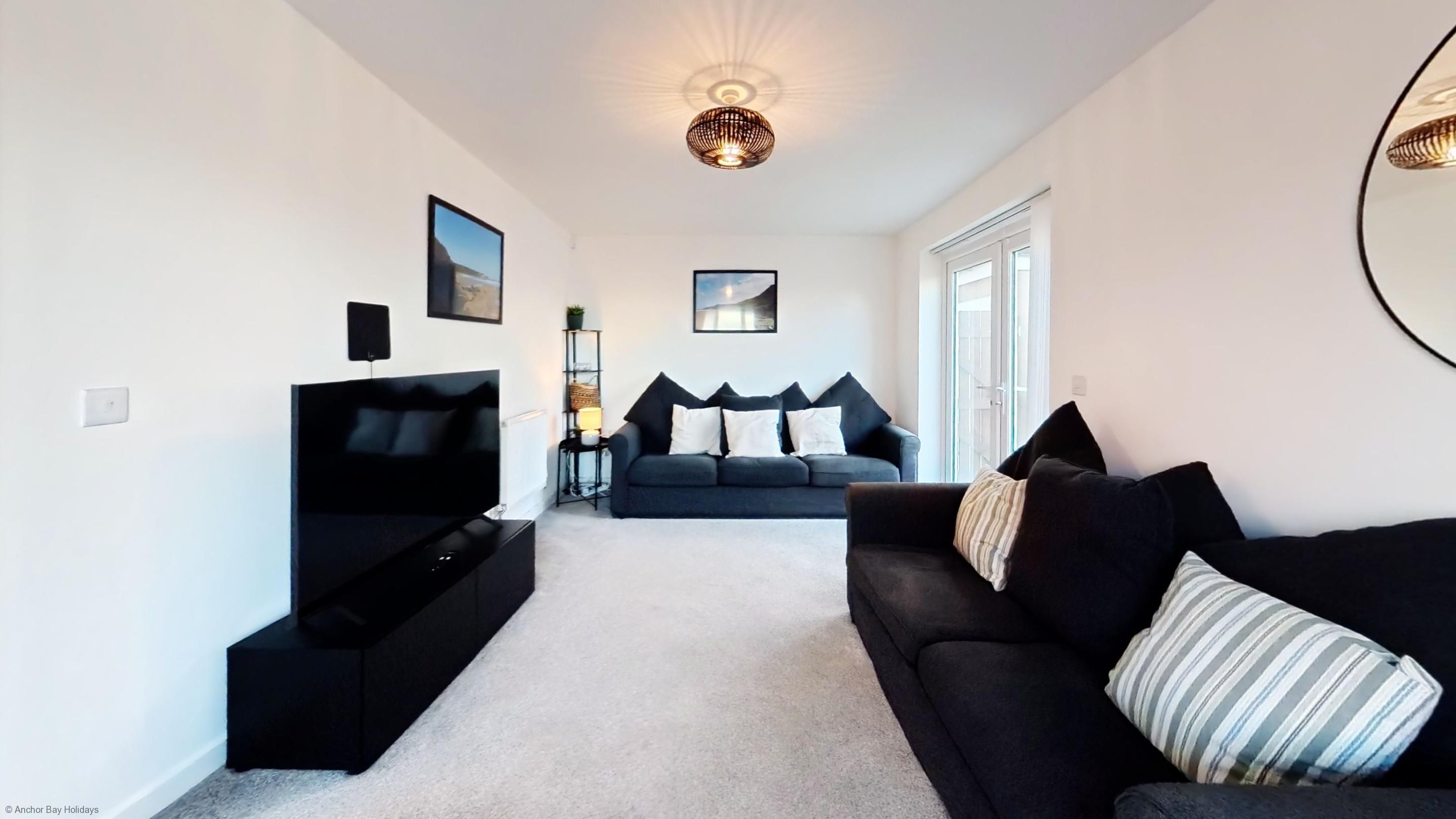 Cayton Bay Cottage -  A Cottage That Sleeps 8 Guests  In 3 Bedrooms - England