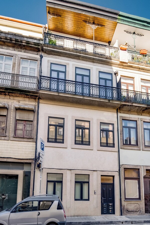 Nomad's Netto&Subway - Romantic Terrace Reviews, Deals & Photos 2026 ...