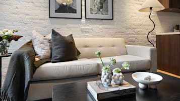 Apartamento de Luxo | Sala de estar | Smart TV de 55 polegadas com canais digitais