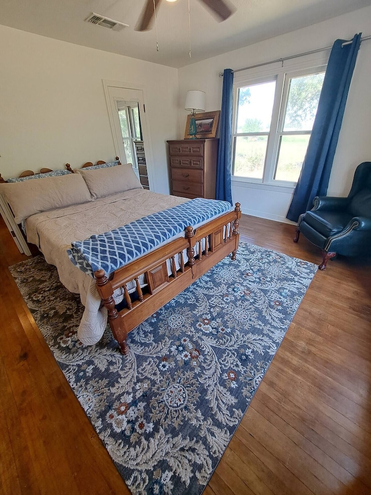 Cozy Country Home on a Historic Family Dairy Farm - 2BD in Midlothian ...