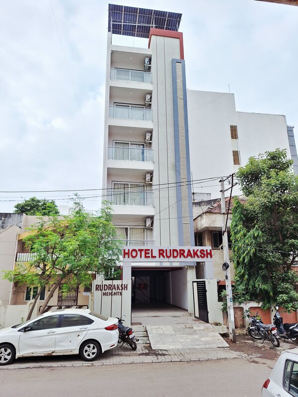 Hotel Rudraksh - Rajkot