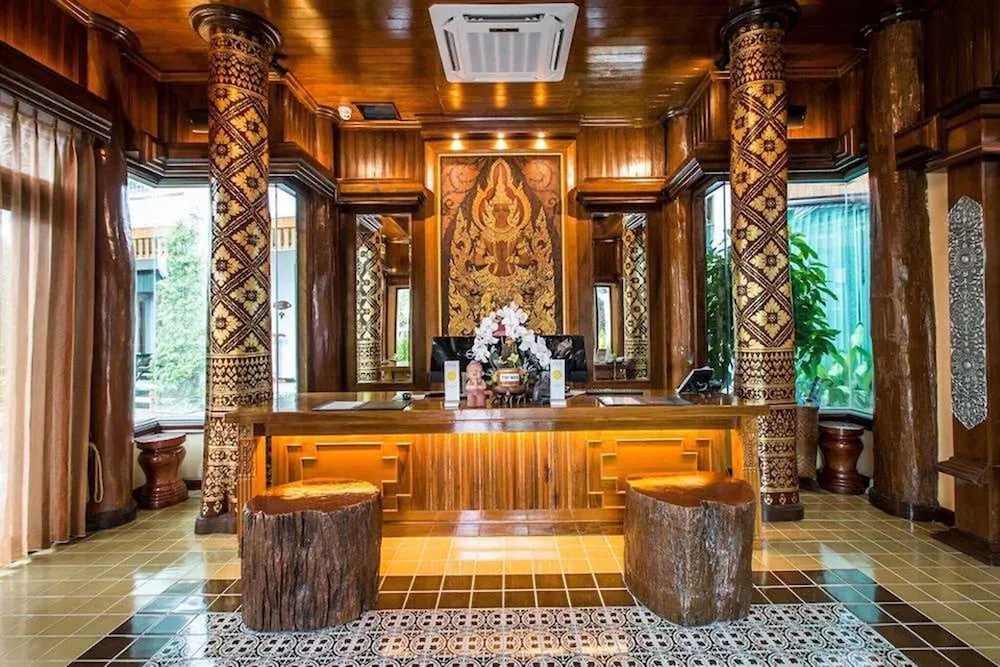 Executive Triple Haven | Stylish & Spacious Stay - Sri Phum | Stayz