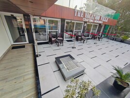 Villa, varanda, Vista para a cidade | Terraço/pátio interior