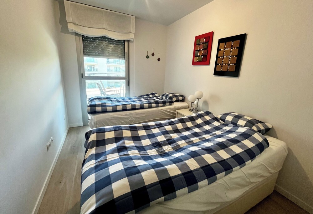 Marina Real 2, apartment near sea and city with mountain view - Denia ...