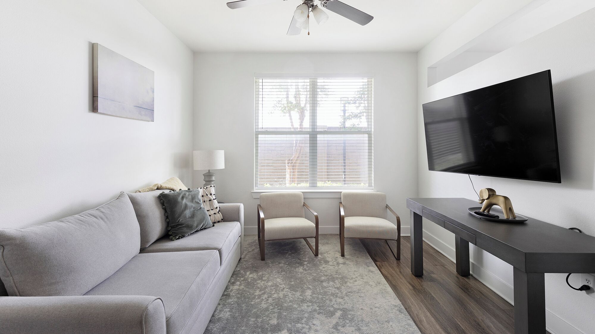 Estúdio (0 Bedroom) | Sala de estar | Televisor de 50 polegadas com canais digitais 