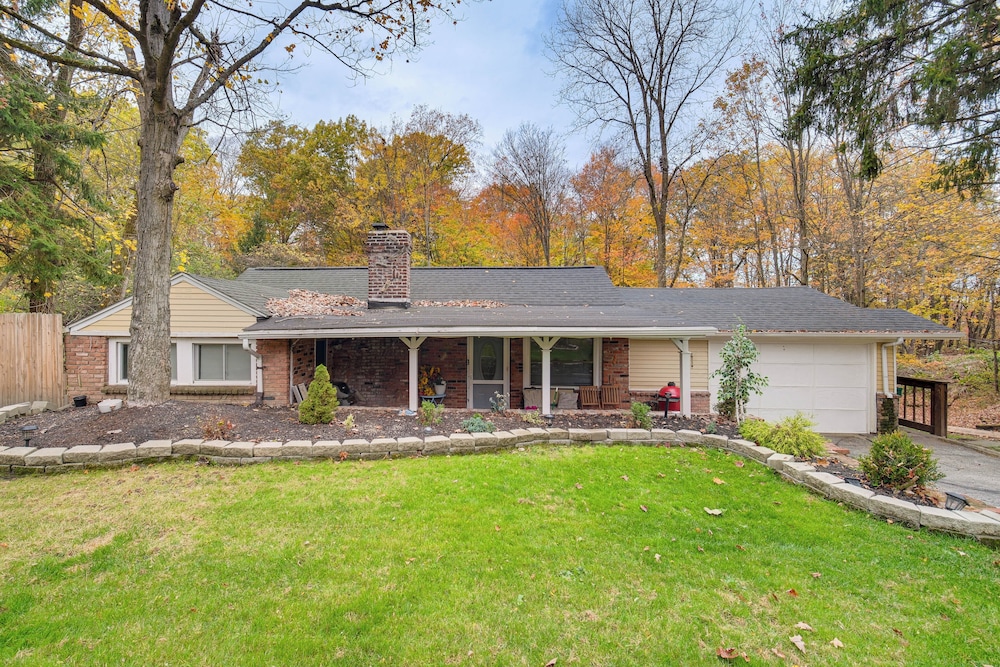 Easy Cleveland Access! Quiet Suburb Stay W/ Yard - 마케도니아