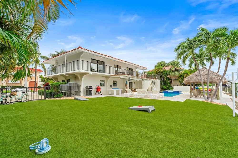 Deep Blue Waterfront Gem Pool Kayaks Dock - Key Colony Beach, FL