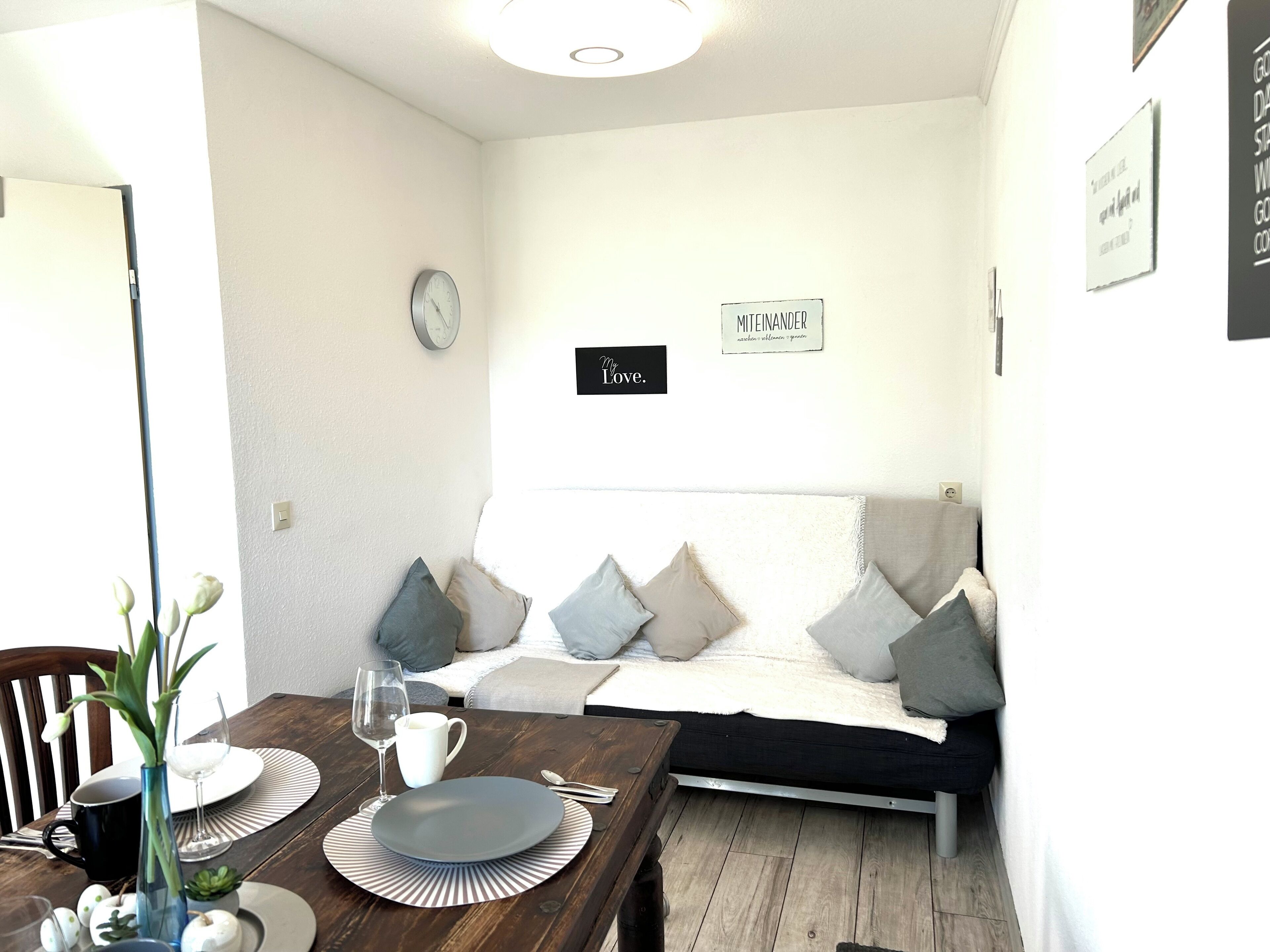 Hechingen: Albglück 1 Apartment | 2 Bedrooms | Sleeps 15 | 5 Km Castle - Hechingen