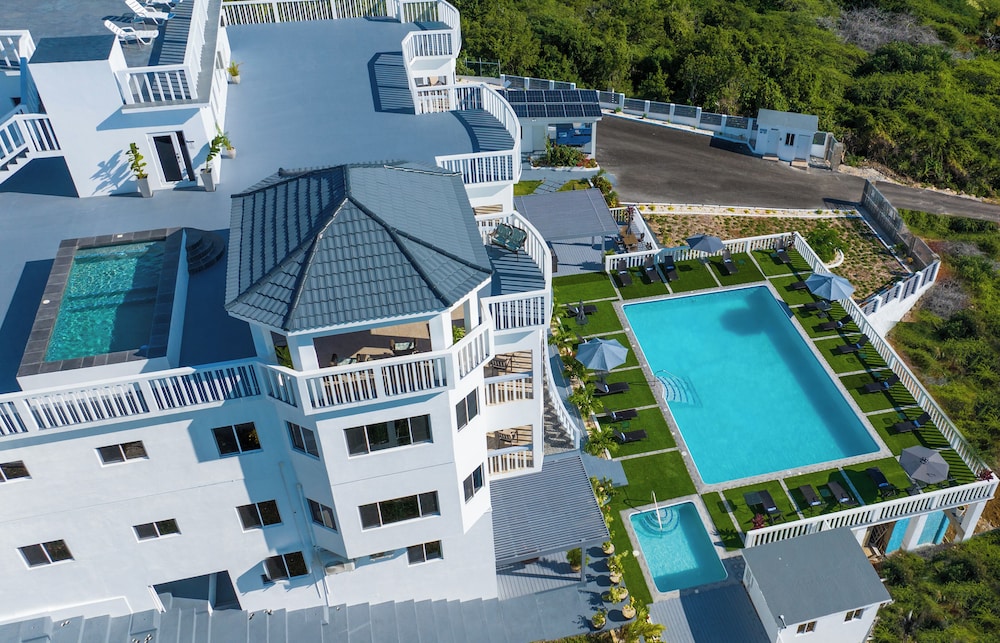 Majestic Heights Bed & Breakfast - Caribe