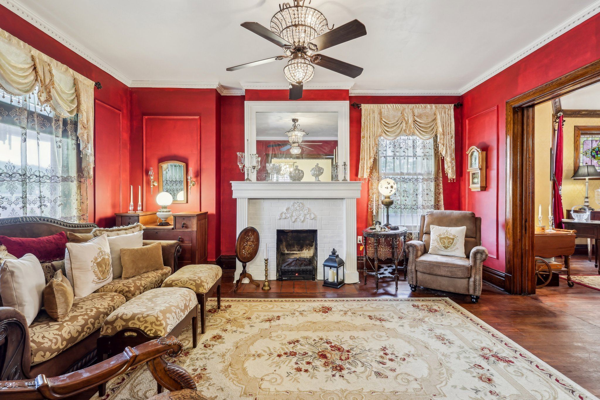 Welcome To Grand Victorian On Main! - Ligonier, PA