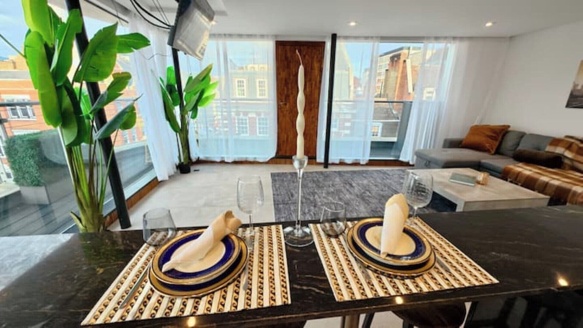 Modern Soho Penthouse With Terrace & Views | 3 Beds, Sleeps 6 - Greenwich
