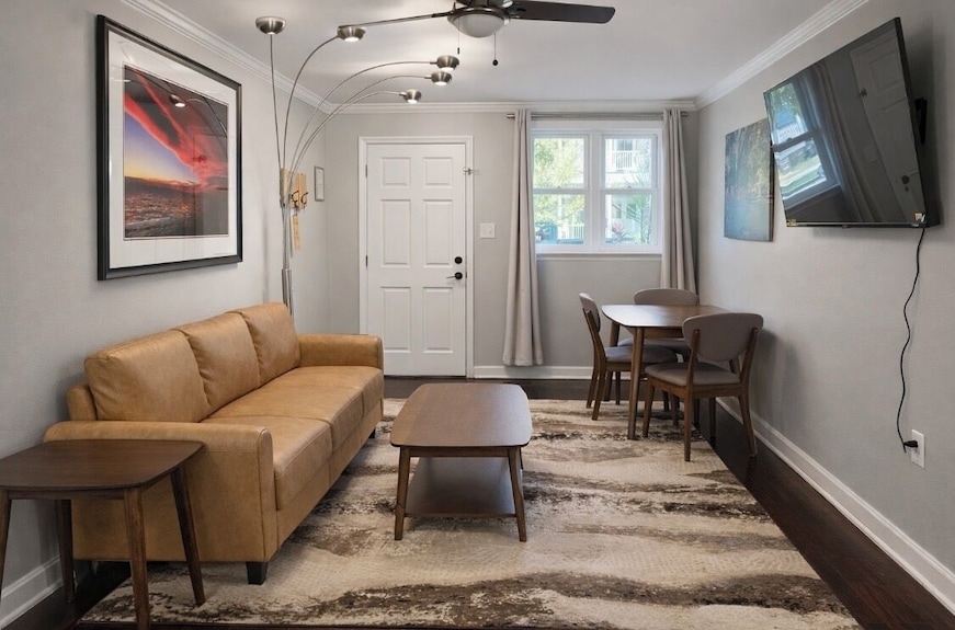 Heated Swim Spa!! Unit A - The Hourglass Inn - Savannah