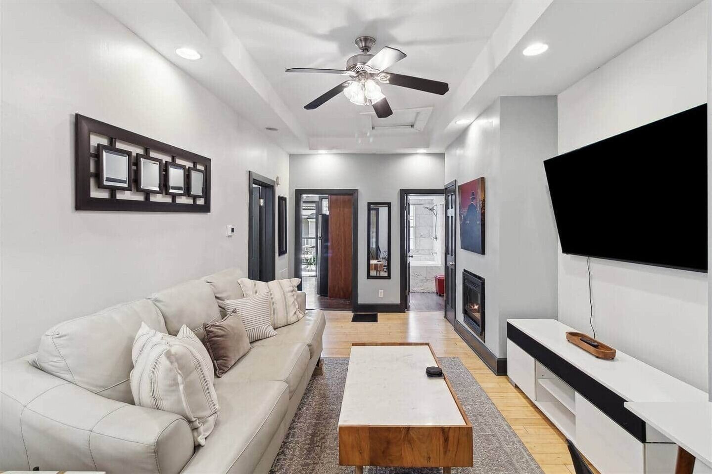 Awesome Downtown Condo With Pool! - Savannah, GA