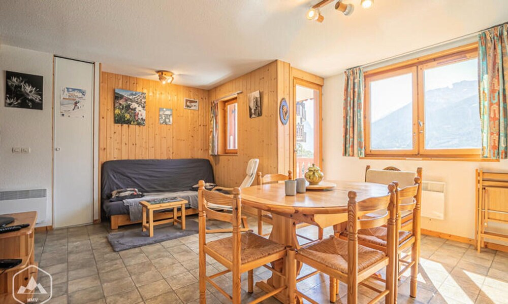 Spacious Apartment Close to the Leisure Center With an Unobstructed ...