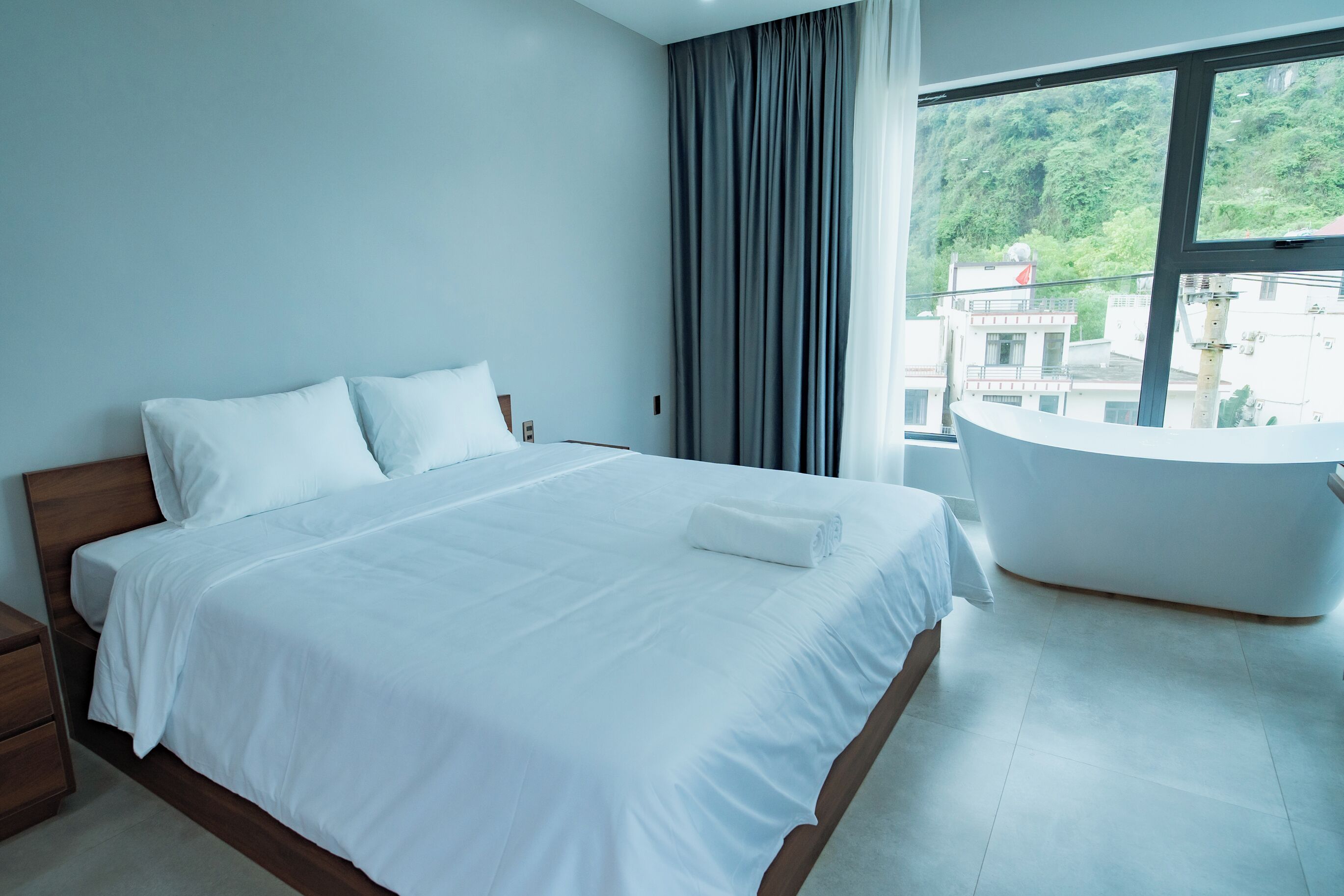 Quarto casal luxo, banheira | Cortinas blackout, quartos à prova de som, ferros/tábuas de passar roupa