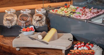 Pequeno-almoço tipo buffet diário incluído 