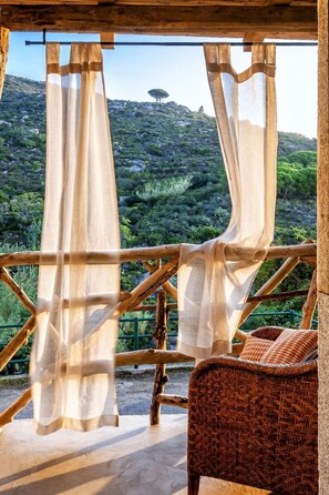 Elegant Pomegranate house immersed in the nature of the Island of Elba ...